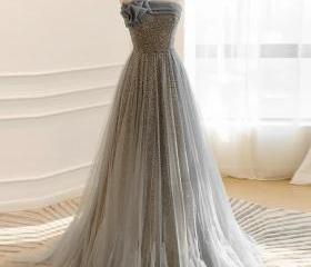 Elegant Silver Evening Gown on Luulla