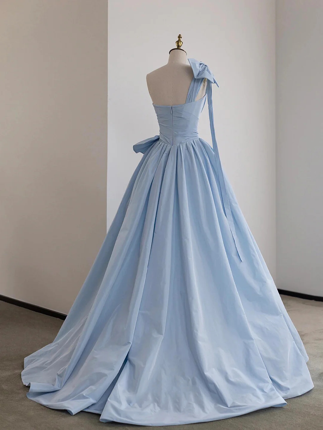 Elegant One-shoulder Sky Blue Evening Gown on Luulla